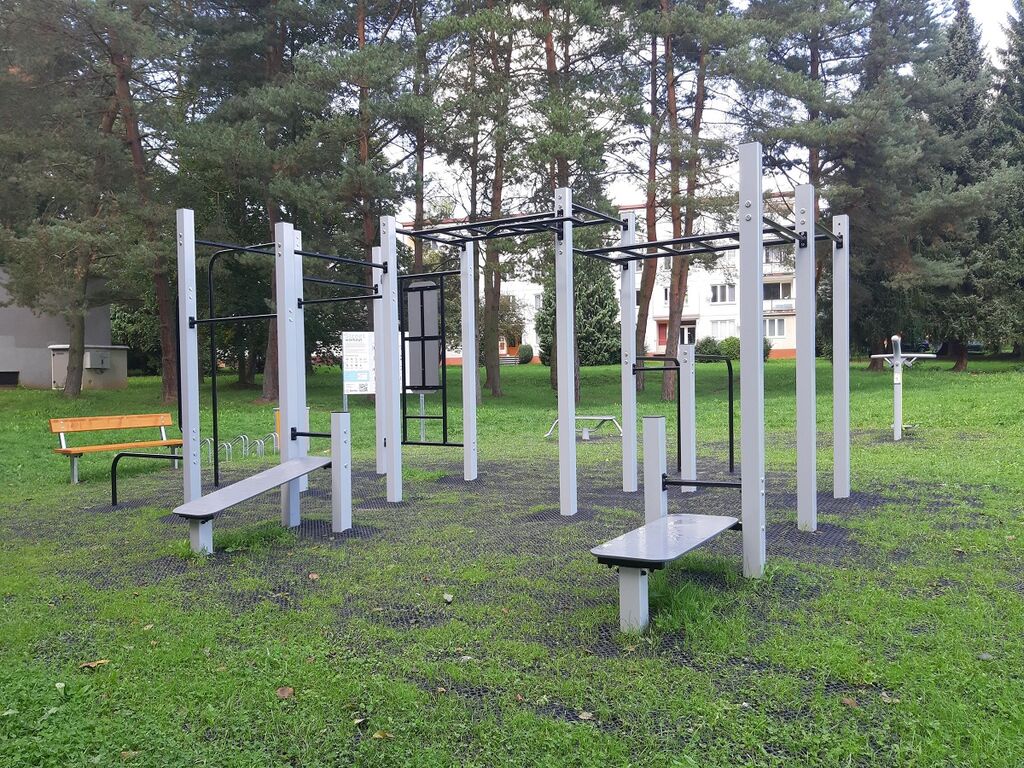 Street Workout Park Wallpaper